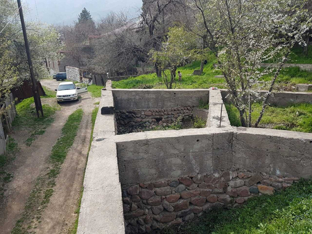 Angren Yangiobod shahrida 5.7 sotixli yer uchastka sotiladi!