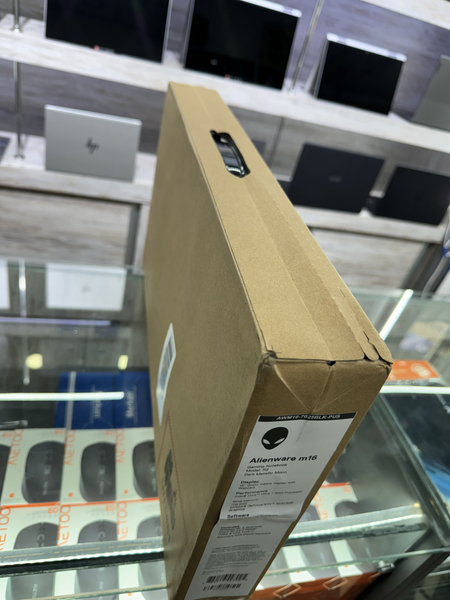 Alienware M16 R2 16.0