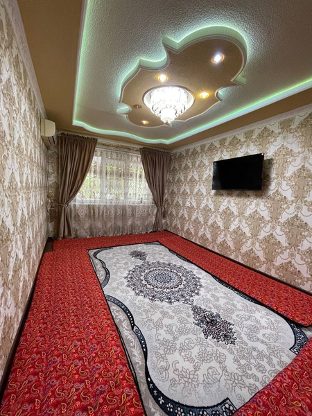 В срочном порядке продается 2 комнатная квартира на Мархабо !