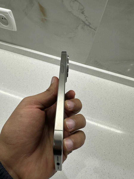 iphone 15 pro max natural