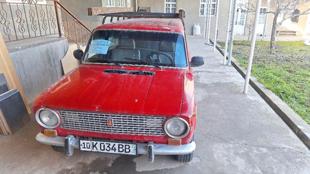 Juguli 02 sotiladi srochniy