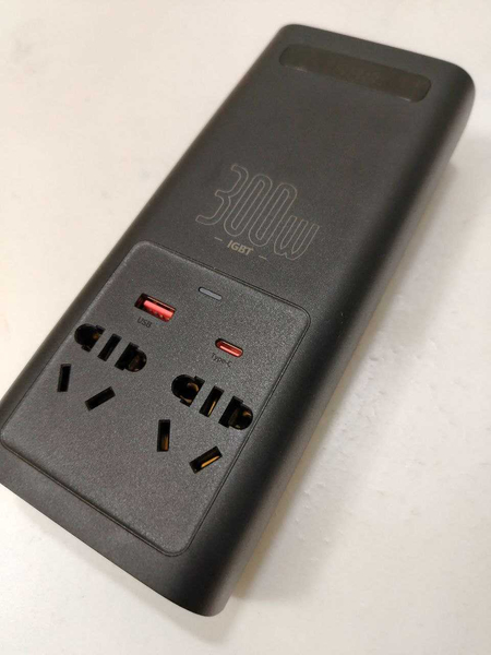 Автомобильный инвертор Baseus IGBT Power Inverter 300W