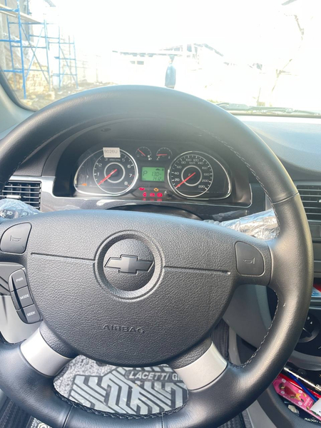 Chevrolet Jentra