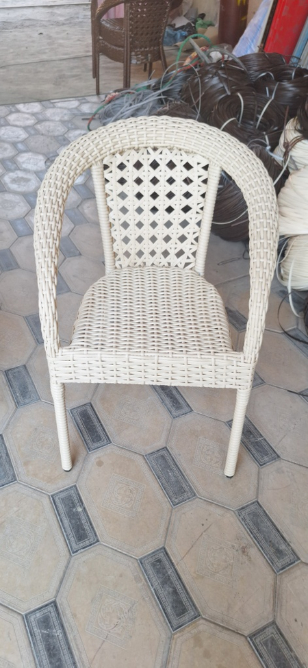 Ratan stullarimiz tayorlari bor 2 kun ichida yetkazib beramiz