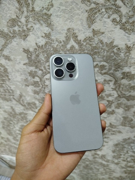 Iphone 15 pro 128GB CH/A
