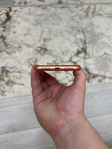 Iphone XR кораловый (coral and red)