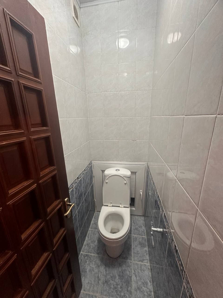 Продаётся 2 комнатная квартира на массиве Карасу 4.