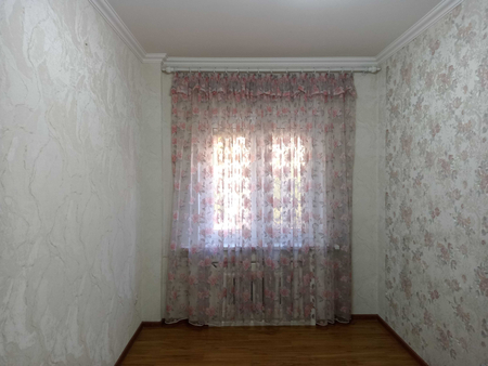 Юнусабад-15, 5/2/5 95м², с хорошим ремонтом. Имеется парковка=