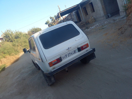 Niva 2121 srochni sotiladi