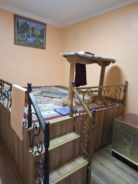 Продажа   Юнусабад  19. Кв.  3/5/5.    Комнатная