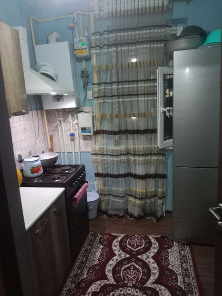 Qulay sharoitga ega 3 xonali uy sotiladi