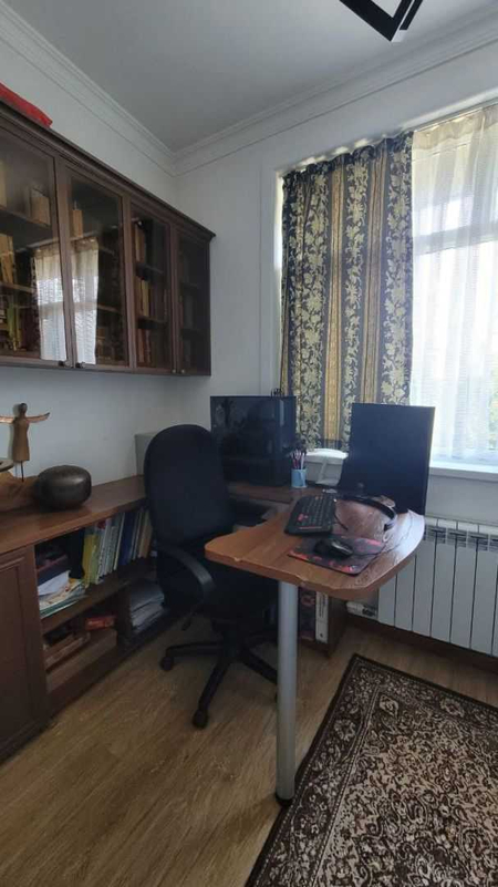 Продается просторная 4-комнатная квартира,107 м²,центр Ташкента(J2810)