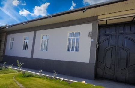 XOVLI SOTILADI umumiy maydoni 8.19 sotix 5 xonali