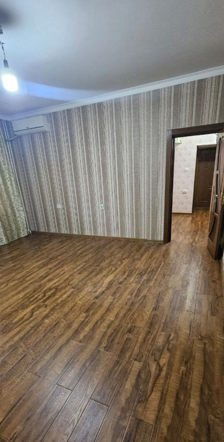 _ Чиланзар Ц  2хонали квартира сотилади 60м²