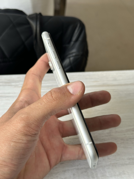 Iphone Xr с гаратией