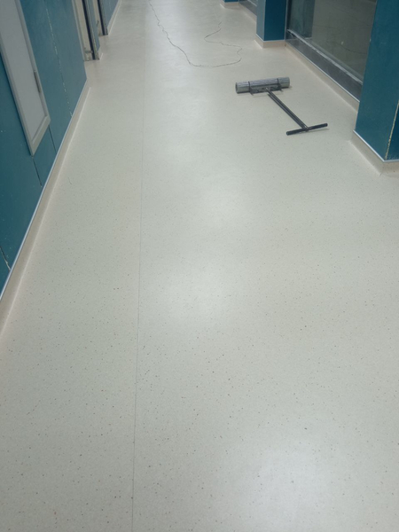 Linoleum ustanovka