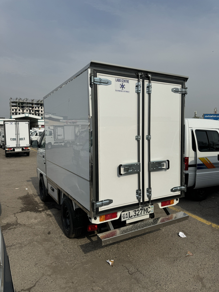 Nexia 1.6 mator 2009-yil oq rang gazi bor
