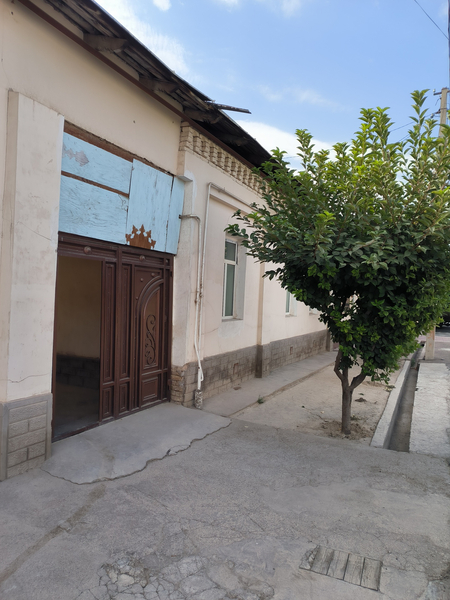 Yunsobod  Bobdeqon mahalada 3.5 sotih hovli sotiladi