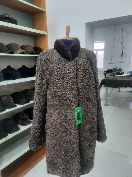 Каракул шубы,шапки