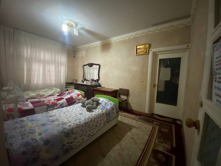 Кора камиш 2/4 Грилл бар корзинка 5 хона квартира срочна Сотилади