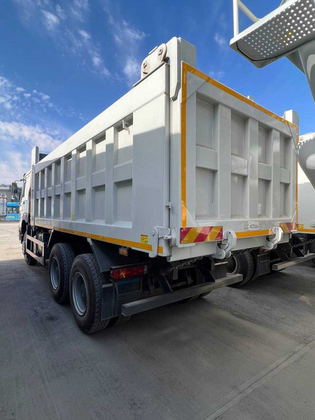Самосвал HOWO  6x4