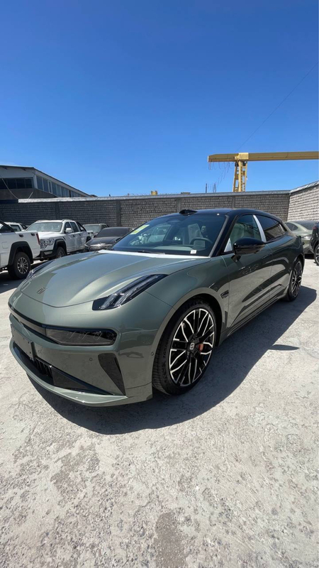 Zeekr 001 Z Sport Restayling. Цвет салона светло Зелёный
