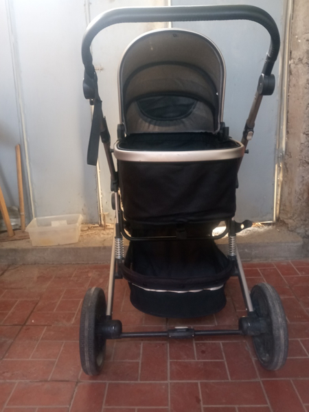 Продам детскую коляску