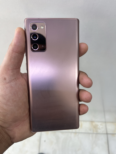 Iphone XR.     .64g   .