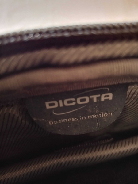 Сумка для компьютера черная DICOTA