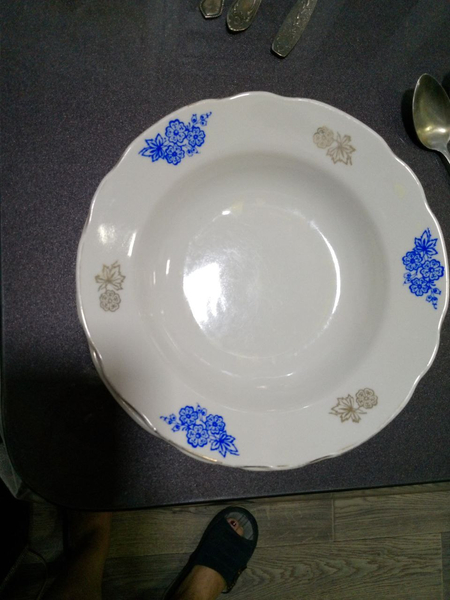 Продам 3 шт. Стеклянные вазочки для конфет , сахара ,печенье.