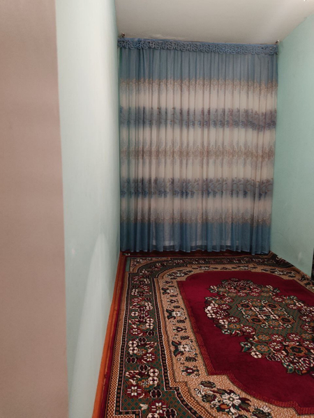 Chilonzor 12 kvartalda joylashgan 3 xonali 4 etajda 9 etajkali dom