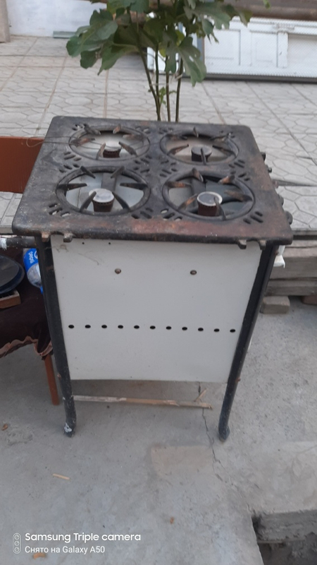 Sotiladi gaz Plita VA kir yuvish mashinasi