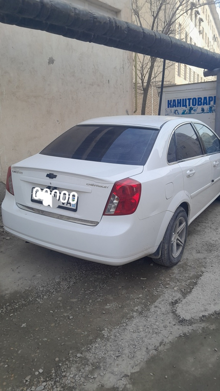Lasetti 1.8 avtomat metan 100