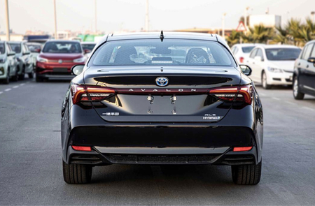 Toyota Avalon Hybrid 2.5