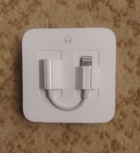 iphone 11ni original naushnigi karobkasidan chiqgan yangi