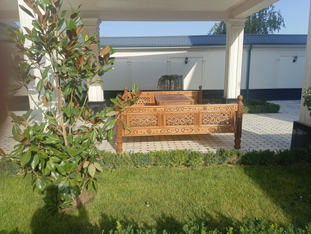 Топчан из ореха новый