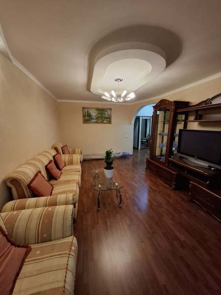Продам квартиру Алайский Ц2 3/2/4 70м2 77 серия