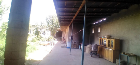 Termiz tumani Sabzipoya mahallasida hovli sotiladi