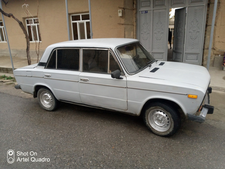 Sotiladi vaz 2106