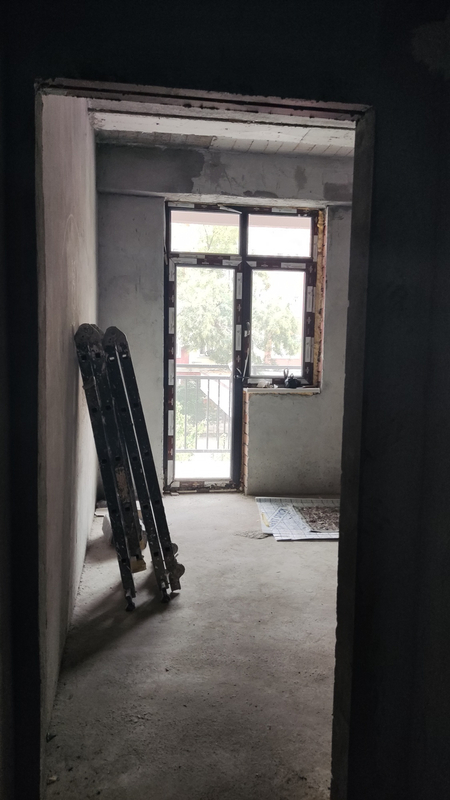 Продается квартира, черновая отделка, электромонтаж, кадастр есть.Гишт