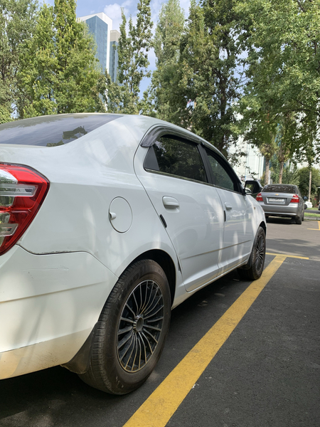 Cobalt 2015 srochno 8500$ taqalgani