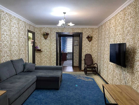 Мирзо-Улугбек, улица Аккурган Трехкомнатная квартира 5/5 (J3601)