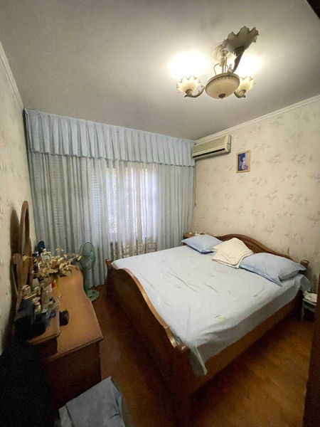 Продаётся квартира 2/1/4. Юнусабад Д-2.