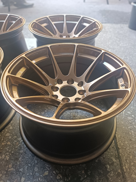 Xxr diska R 15 J8 gold rang ideal boyalgan aybi yo obmenam bor