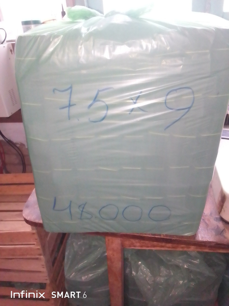 Stakan paketchalar bor