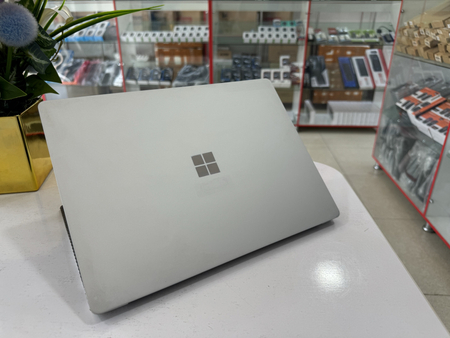 Microsoft surface core i5 2k sensorlik ekran metal korpuslik