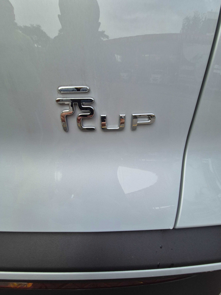 Продаётся BYD Yuan Up 401km 3 поз+Доп Опции Цвет Пепельно белый