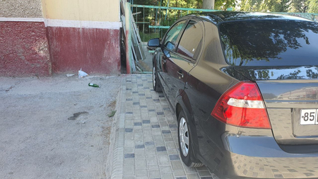 Neksiya 3 srochni sotiladi