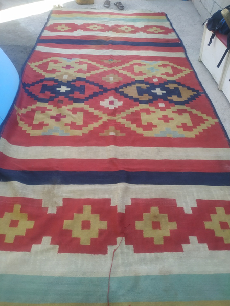 polos, gilam holati yaxshi