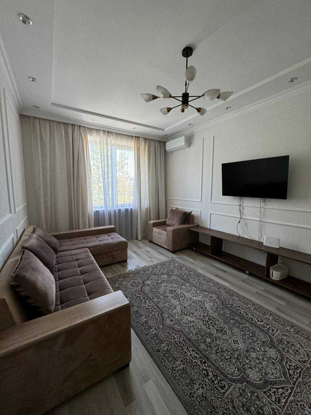 Срочно сдается 3/4/7 квартира 120 м²  Ор-р: Посольство Франции   (ХМЕ)
